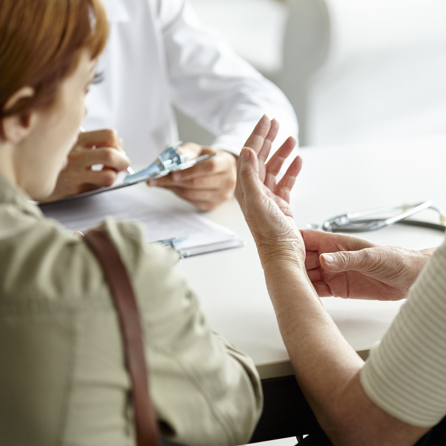 Les oncologues tendent à éviter le sujet de la mort face aux patients ...
